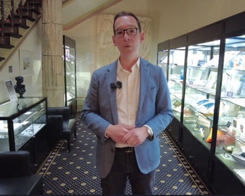 美美与共：维州工党部长Steve Dimopoulos承诺将为澳华博物馆打造更好的社区空间